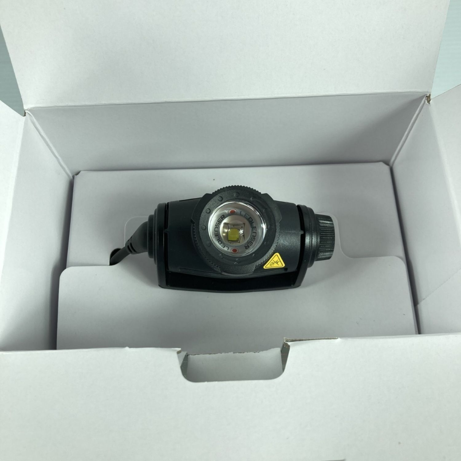 LED LENSER 軽量167g ヘッドライト 未使用品 (3) H5R Core ブラック - 中古その他アイテム - なんでもリサイクル ...